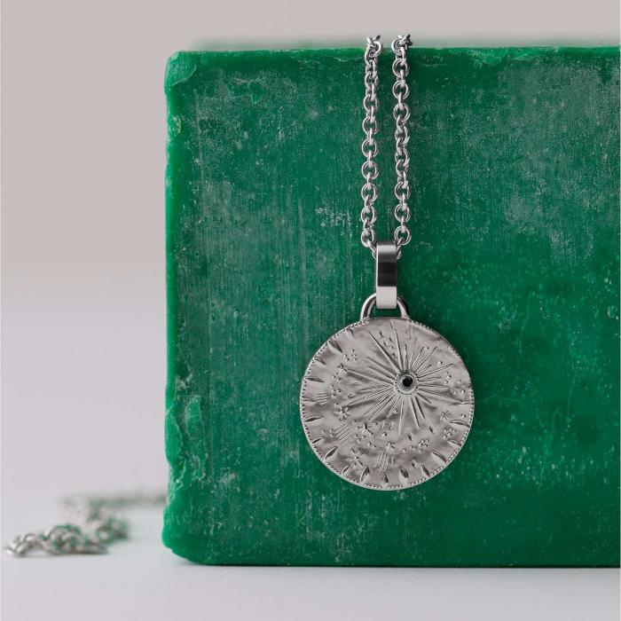 Diamond medallions - Arthus Bertrand - Artisan jeweller since 1803